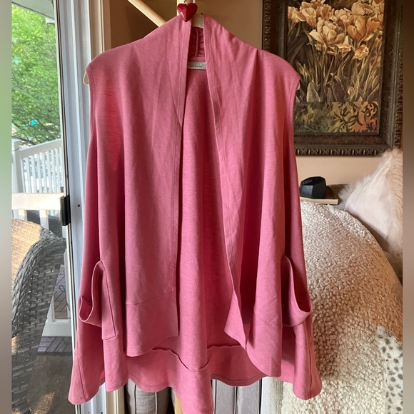 Logo Lounge | Sweaters | Logo Lounge Pink Flowy Vest M | Poshmark